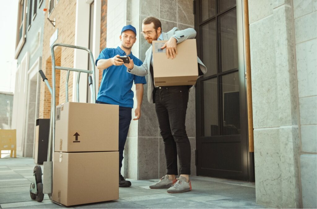 Real-time delivery driver geolocation, 7 reasons to implement it